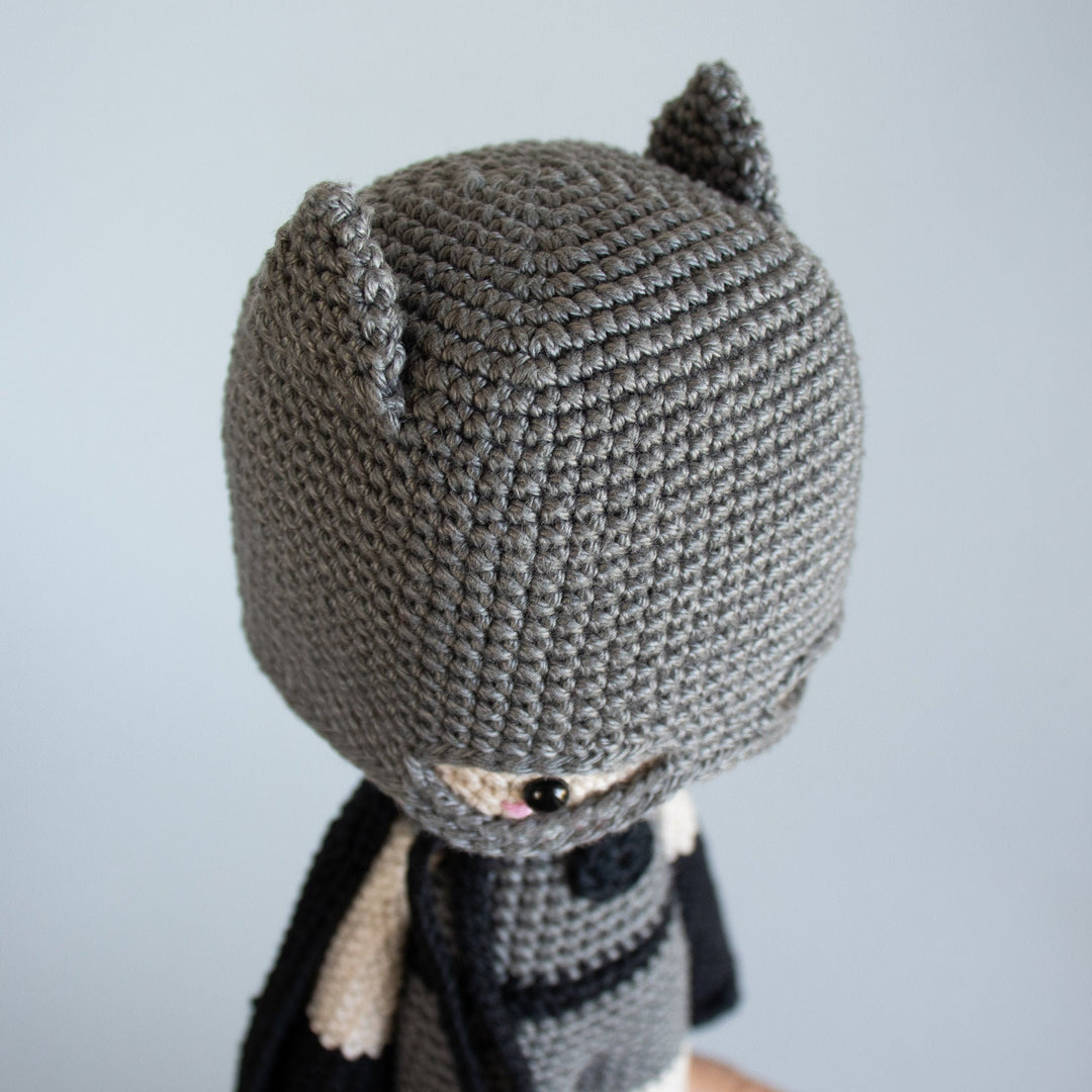 Crochet Kit . BatCat . Superherumi – Lalylala Amigurumi